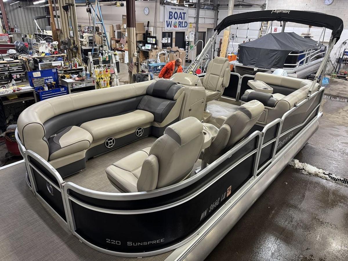 Used 2018 Premier SunSpree 220 DL Pontoon for Sale at Boat World