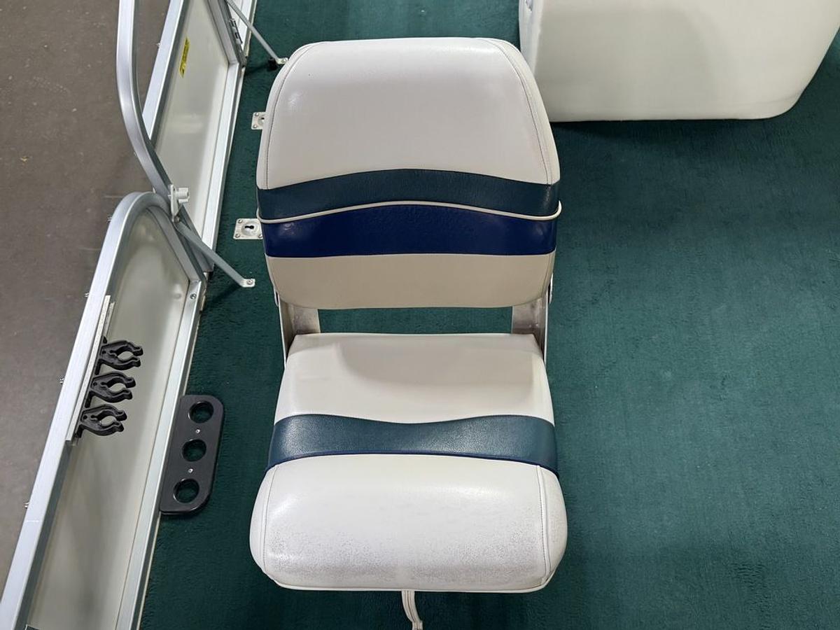 Used 2000 Starcraft Marine Starfish 180 Pontoon for Sale at Boat World