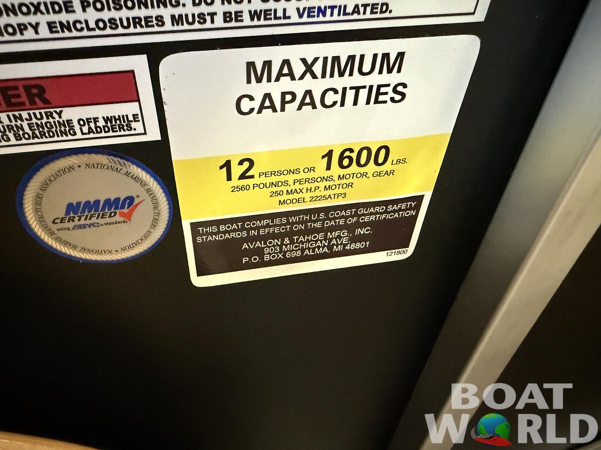 New 2025 Tahoe Pontoons LTZ 2385 Quad Lounge Shift Flip Tritoon &am...