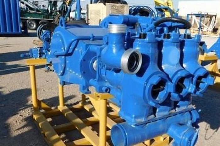 Used Halliburton HT-400 Triplex Pump for Sale in Houston, Texas