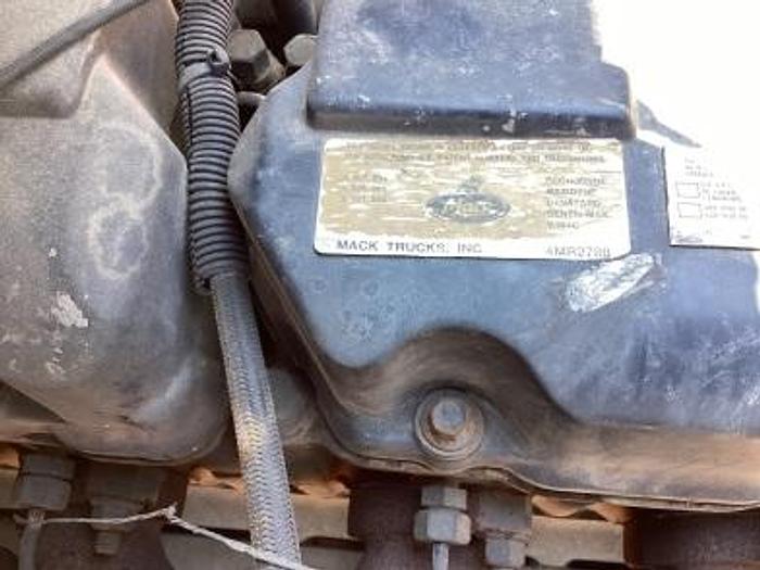 Used 2000 Mack CH613 Winch Truck - Winch - Headache Rack for Sale in ...