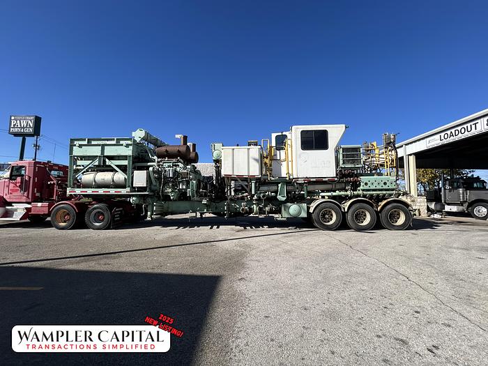 Used 2013 Nov Double Pumper Trailer for Sale in Fort Worth, Texas