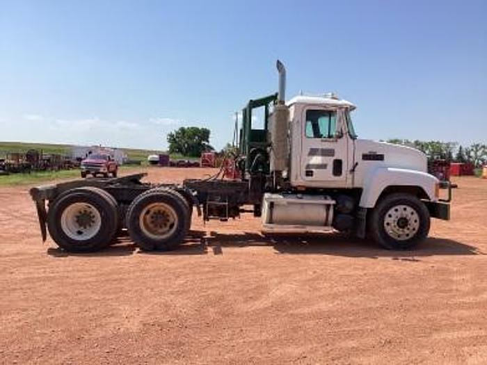 Used 2000 Mack CH613 Winch Truck - Winch - Headache Rack for Sale in ...