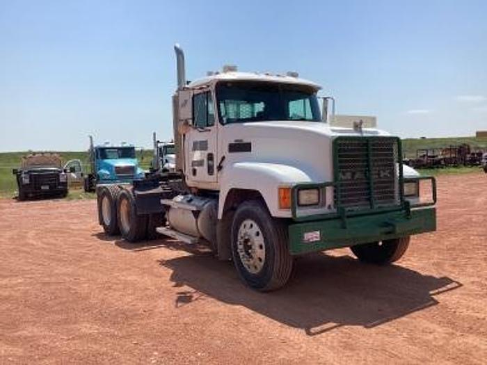 Used 2000 Mack CH613 Winch Truck - Winch - Headache Rack for Sale in ...