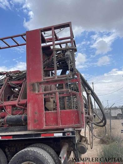 Used 2011 170K Peterbilt Rig Assist Bob Tail Unit for Sale in Midland ...