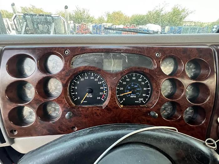 Used 2007 MACK CHN613 Tri-Axle Winch Truck with Braden Hydraulic Winch ...