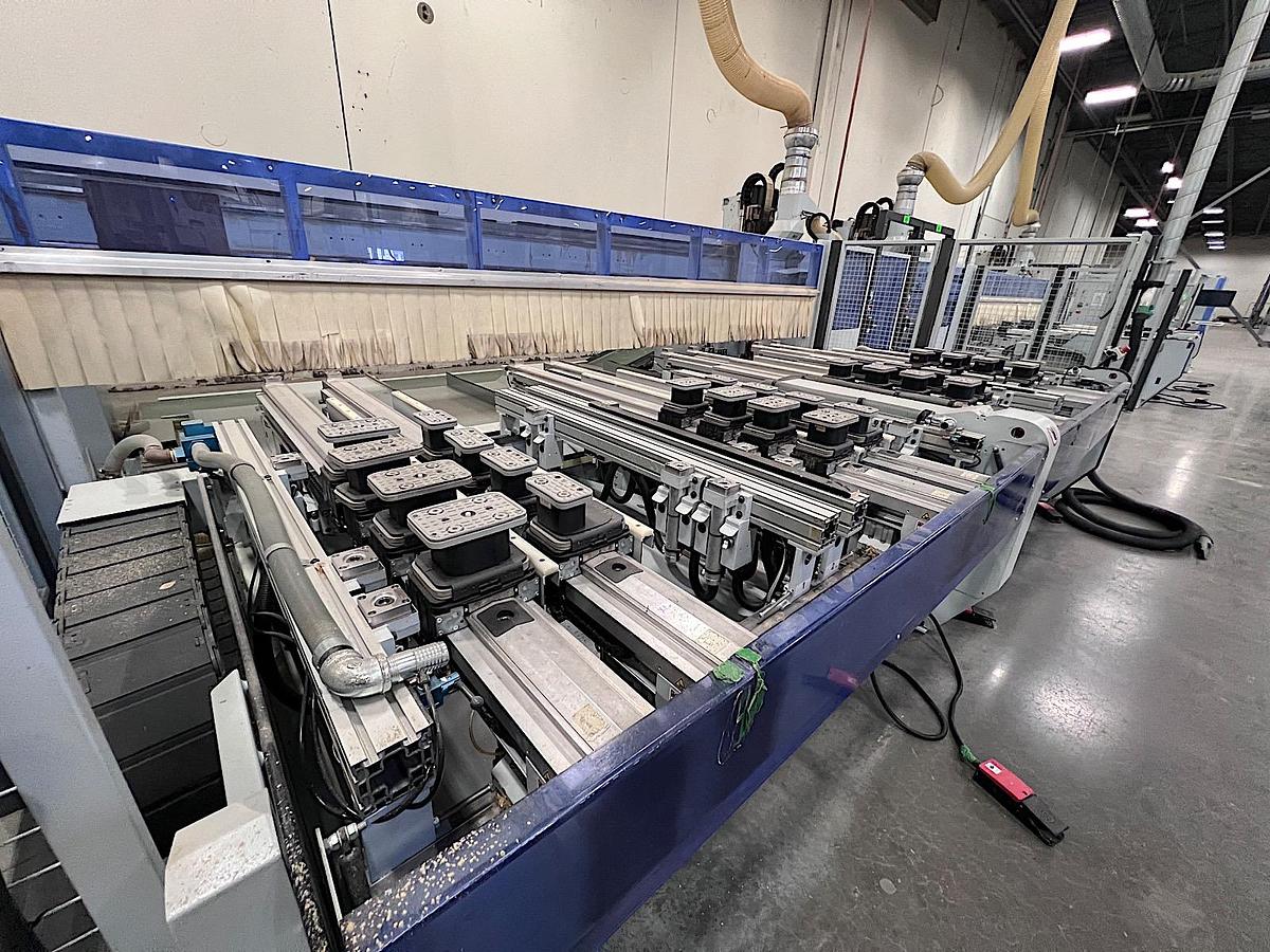 Used Homag BOF 712/32/18 CNC Pod and Rail Machine with Twin Tables for ...
