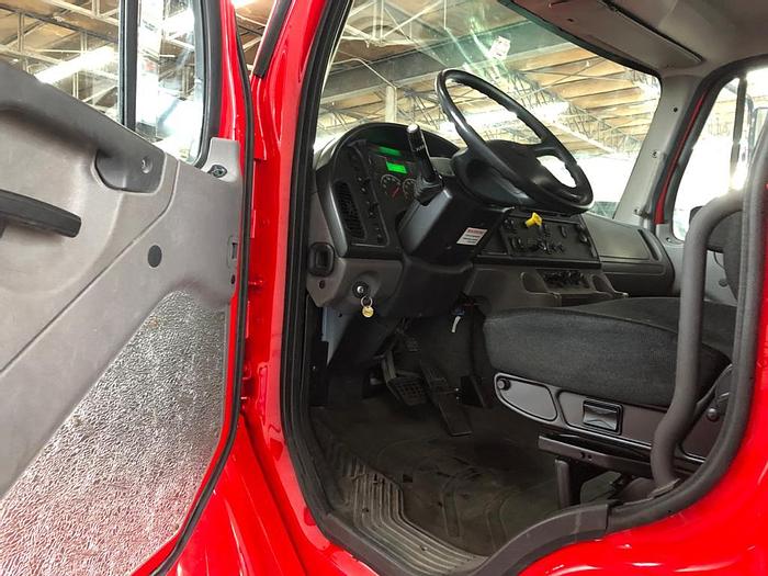 Used 2019 FREIGHTLINER BUSINESS CLASS M2 106 for Sale in Miami, Florida