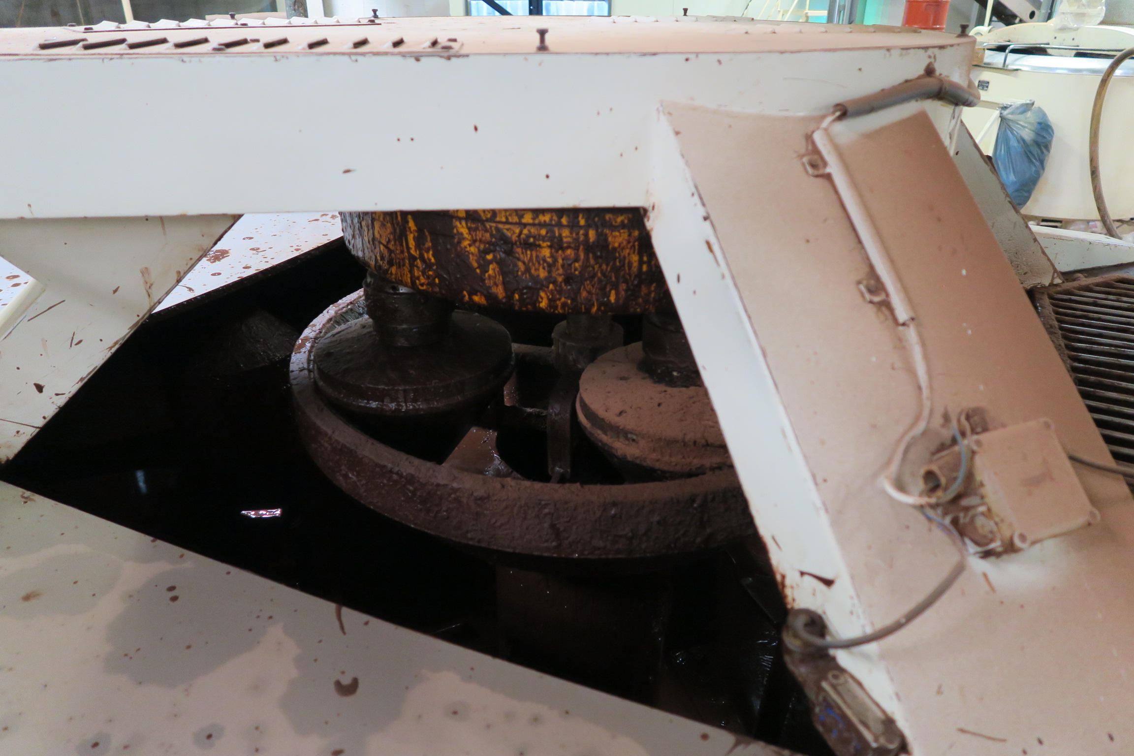 Used 4000kg Chocolate Conche for Sale at Raymond Travel Machinery Ltd