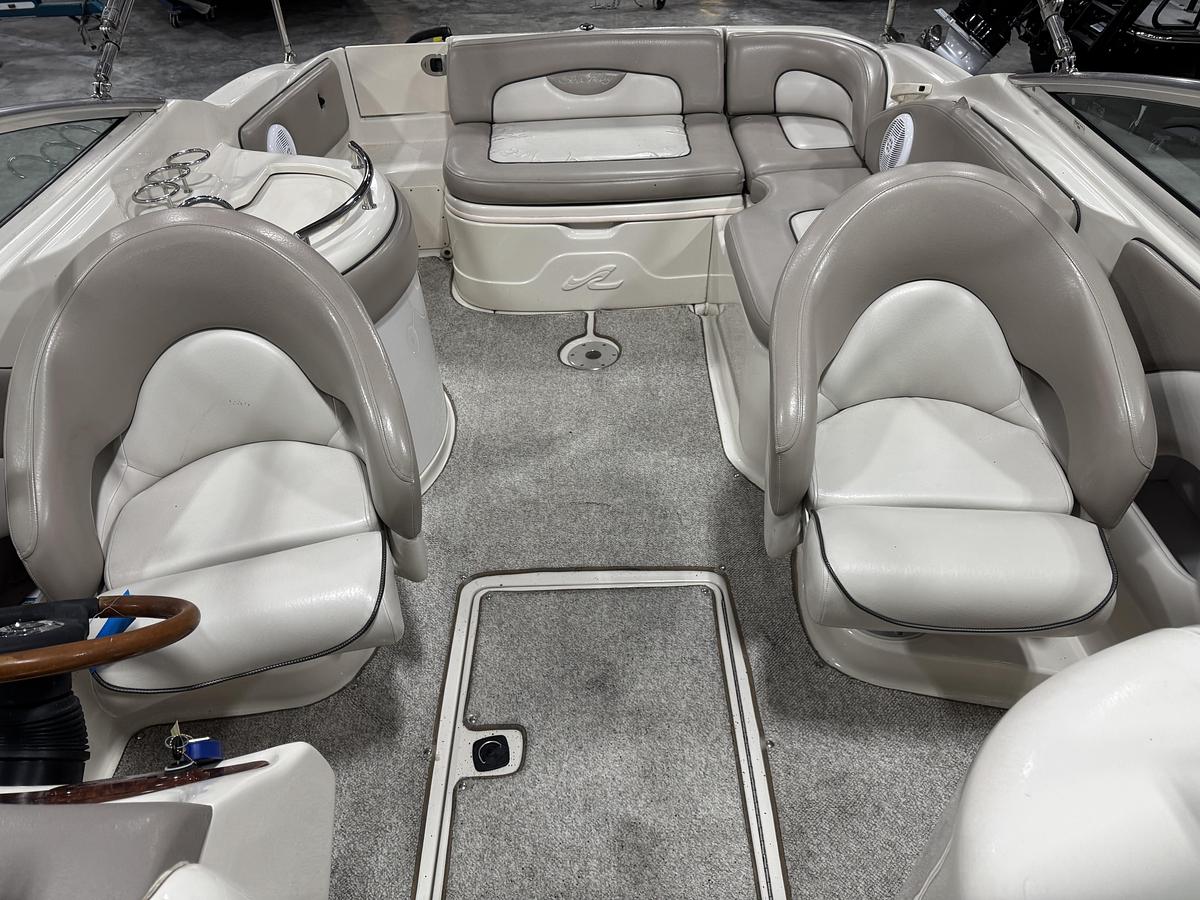 Used 2004 Sea Ray 270 Sundeck for Sale at Heartland Marine