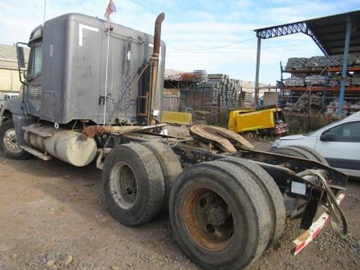 Usado 2006 FREIGHTLINER CL 120 a la venta en Región Metropolitana,