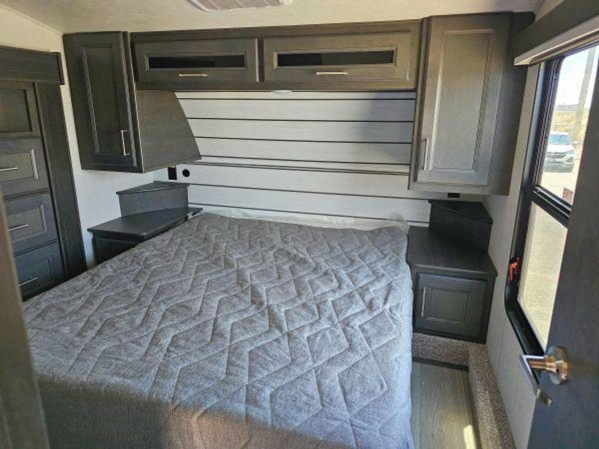 New 2025 Keystone RV Cougar Half-Ton 32BHS for Sale in Anthony, Texas