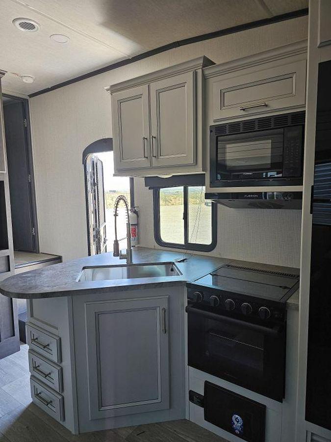 New 2025 Keystone RV Cougar Half-Ton 32BHS for Sale in Anthony, Texas