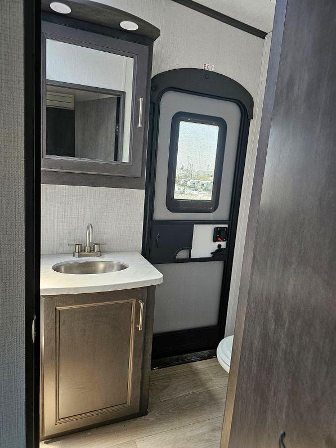 New 2025 Keystone RV Cougar Half-Ton 32BHS for Sale in Anthony, Texas