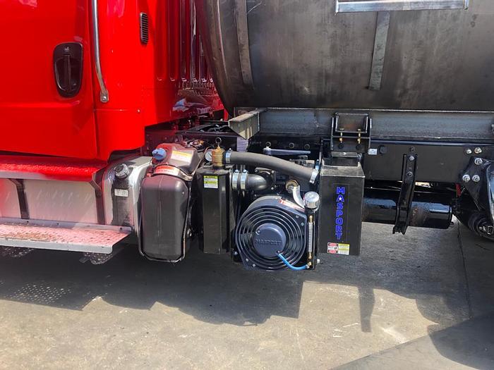 Used 2019 FREIGHTLINER BUSINESS CLASS M2 106 for Sale in Miami, Florida