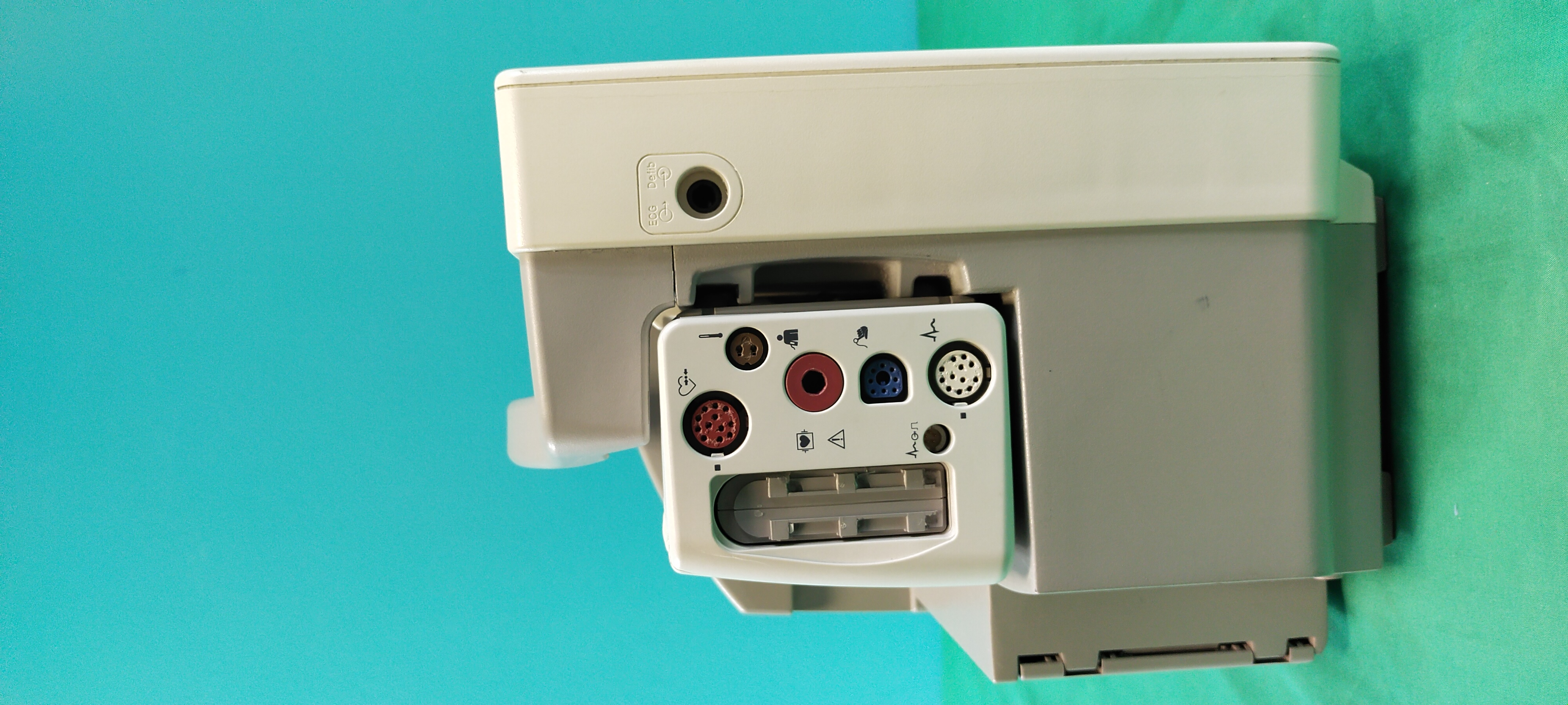 Philips IntelliVue MP30 Patientenmonitor