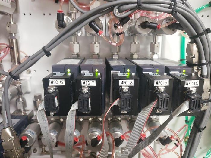 Used 1996 Applied Materials 5200 Centura Dry Etch Cluster Tool for ...