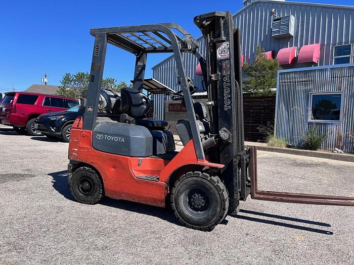 Forklifts - Pneumatic Forklift for sale at North Texas Equipment Se...