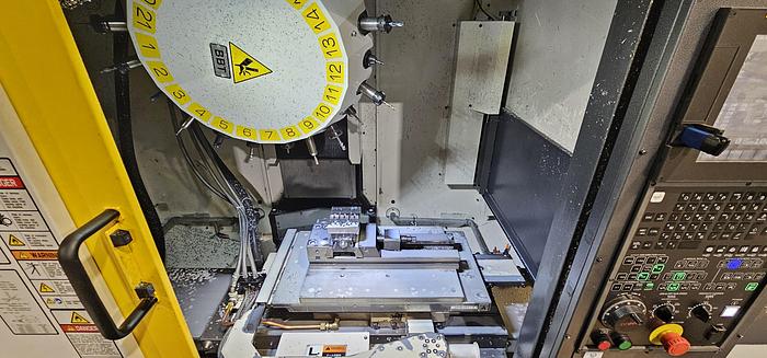 Used CNC MILLING FANUC ROBODRILL ALPHA-D21L iB5 PLUS - WITH ...