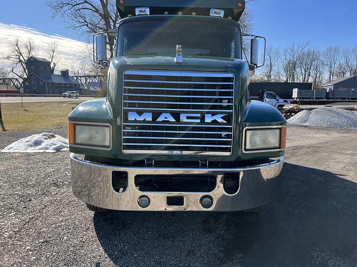 Used Sold 2003 Mack CH612 at Finley Truck Sales