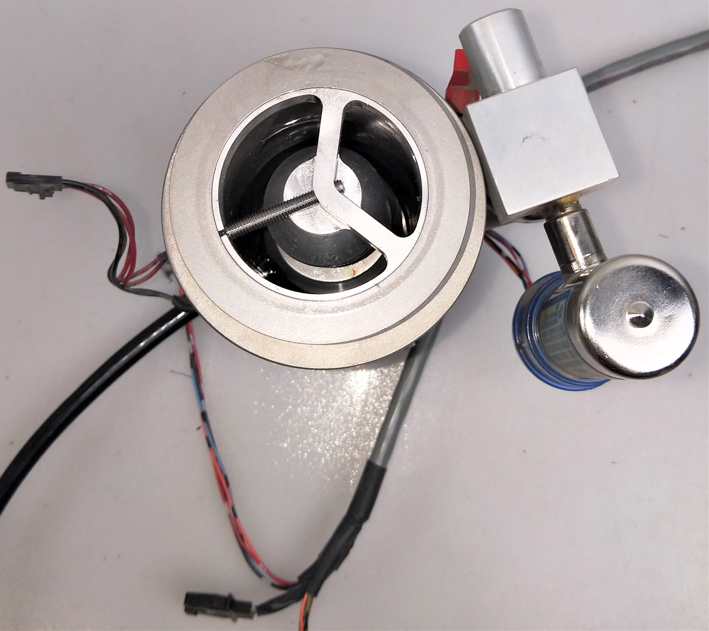 Used Agilent AX-65 (G1099-80500) Diffusion Pump with Convectron Gauge for Sale at Chemistry RG Co...