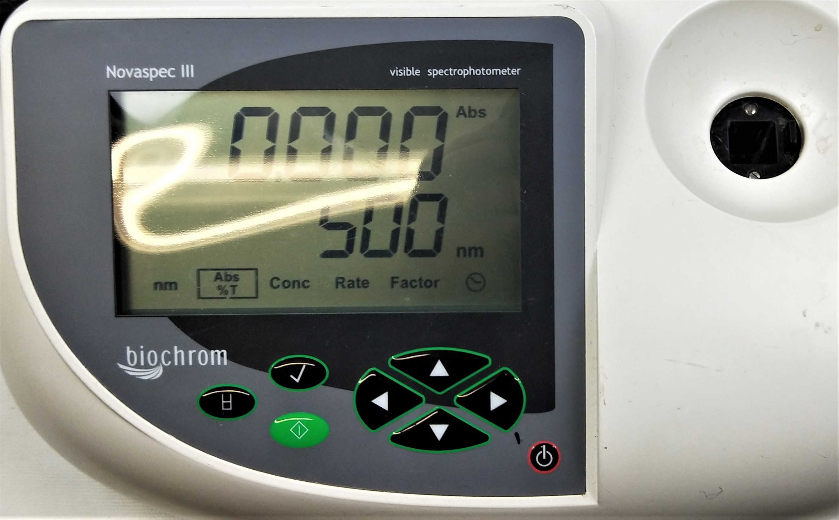 使用Biochrom NovaspecIII Visible Spectrophotometer - 330 to 830nm for ...