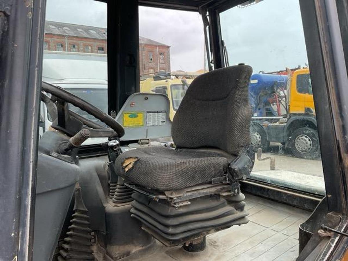 Used 2010 JCB 2CX Airmaster Backhoe Loader for Sale at Cormac Leona...