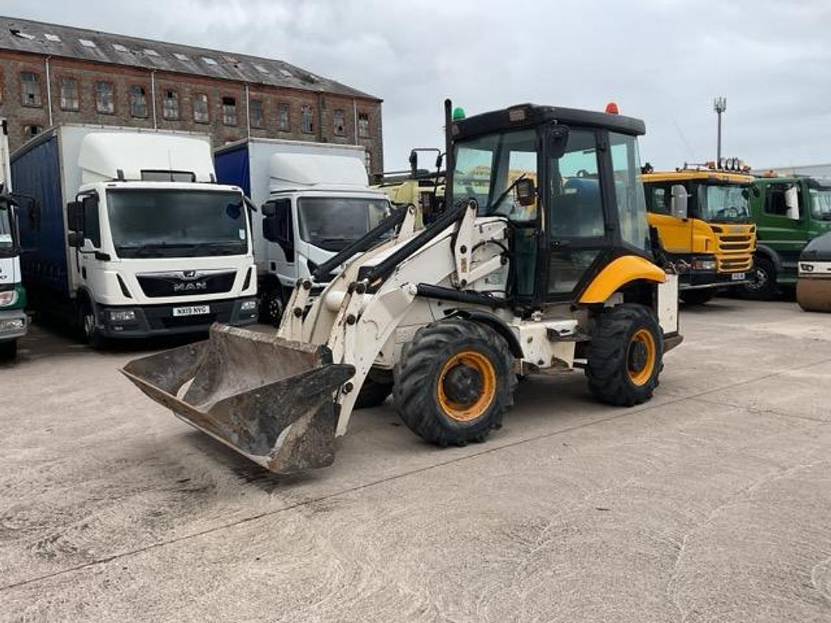 Used 2010 JCB 2CX Airmaster Backhoe Loader for Sale at Cormac Leona...