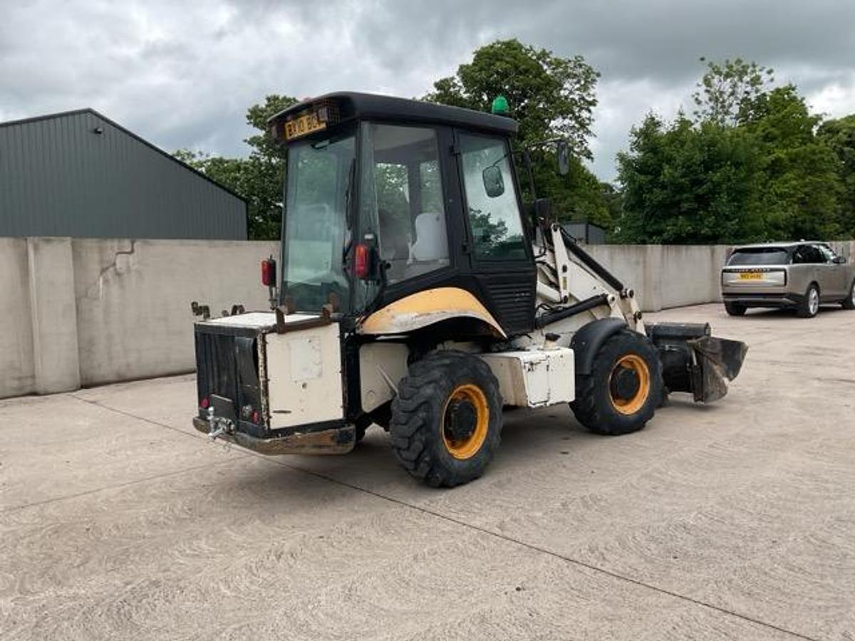 Used 2010 JCB 2CX Airmaster Backhoe Loader for Sale at Cormac Leona...