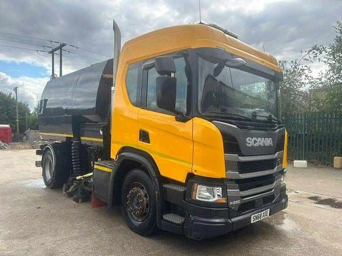 Cormac Leonard Commercials