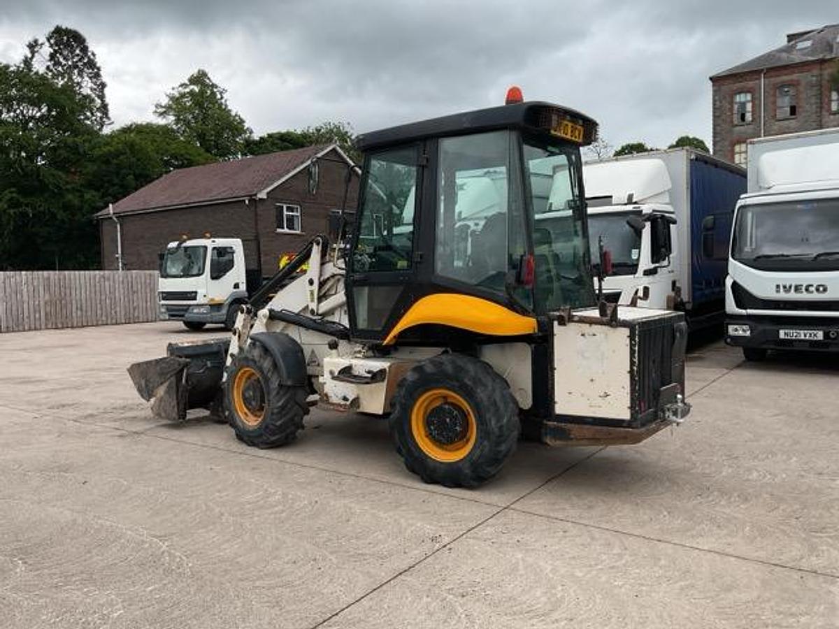 Used 2010 JCB 2CX Airmaster Backhoe Loader for Sale at Cormac Leona...