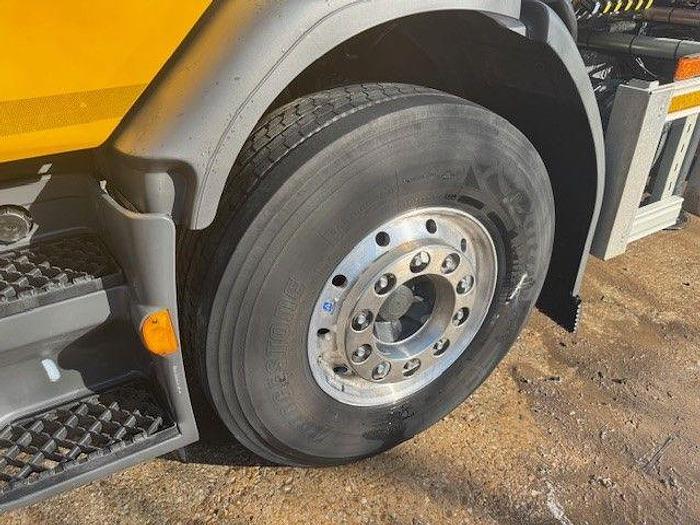 Used 2024 Volvo FE350 6x2 Rearlift 26T Dropside Tipper Grab for Sal...