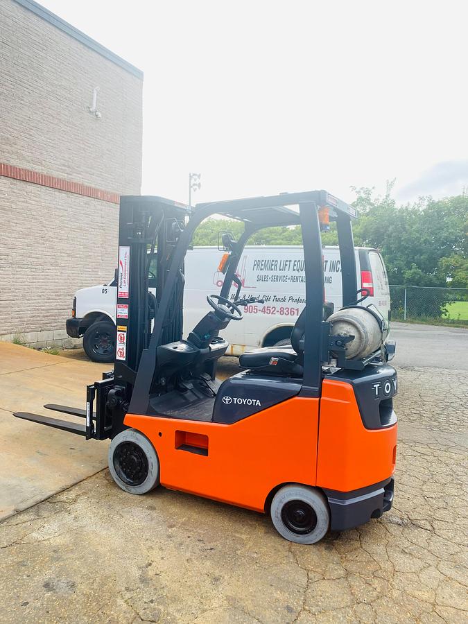 Toyota 8FGCU15 Forklift | 3,000 lb LPG | CSA | Brampton ON