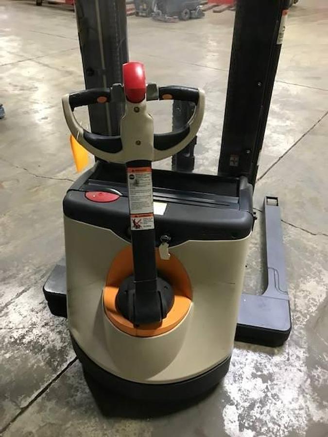 CSA Stacker|Crown SX3000-40 Walkie Straddle|GTA