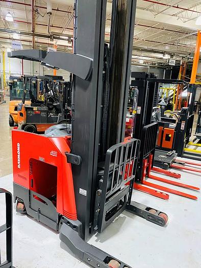 Raymond 752-R45TT Forklift | Freezer Reach | Brampton