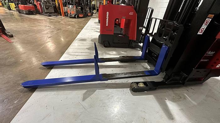 Raymond 752-R45TT Forklift | Freezer Reach | Brampton