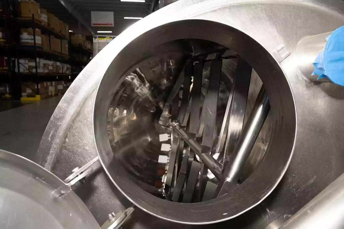 Used 1,000 GALLON LEE DOUBLE MOTION MIXING TANK - 316 S/S - 100 PSI ...