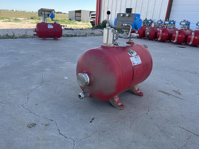Used Blowcase, Horizontal, 8.9 gal, 200# for Sale in Texas