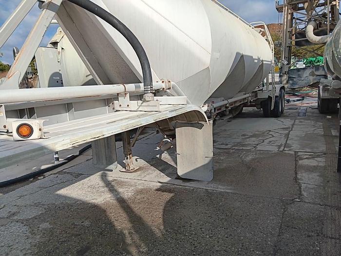 Used Stephens Pneumatic 1050 Cubic feet Dry Bulk Tanker for Sale at...