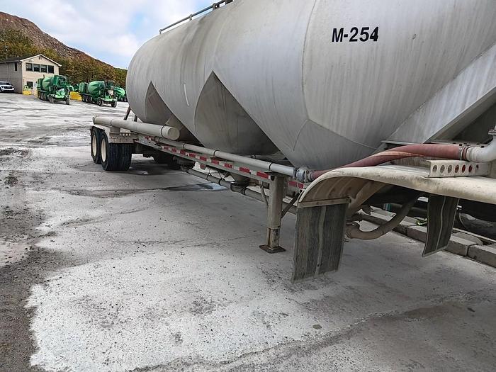 Used Stephens Pneumatic 1050 Cubic feet Dry Bulk Tanker for Sale at...