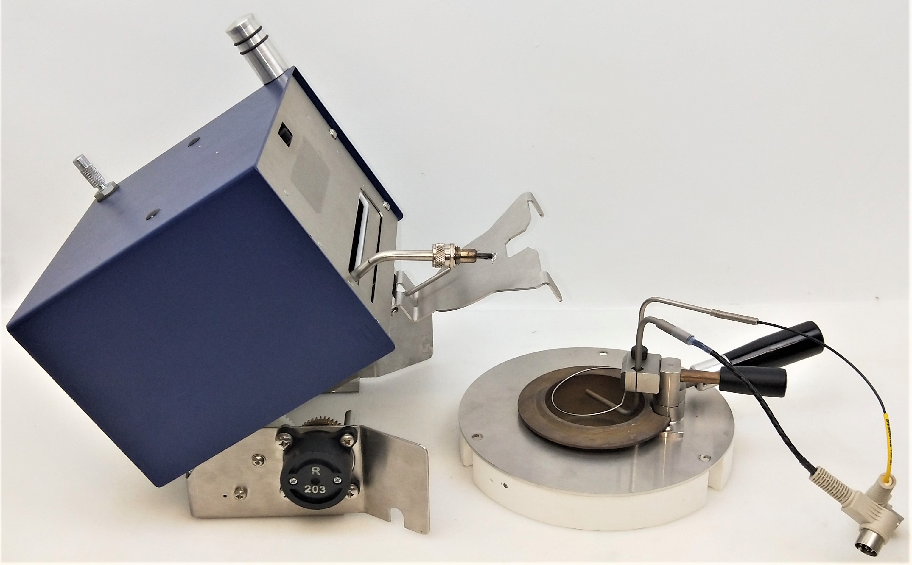 使用的Stanhope-Steta Multiflash 34000-0闪点测试仪在Chemistry RG Consultant Inc出售 ...