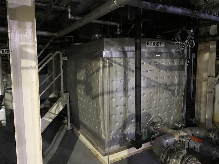 Used Used approximately 4000 gallon rectangular stainless steel ...