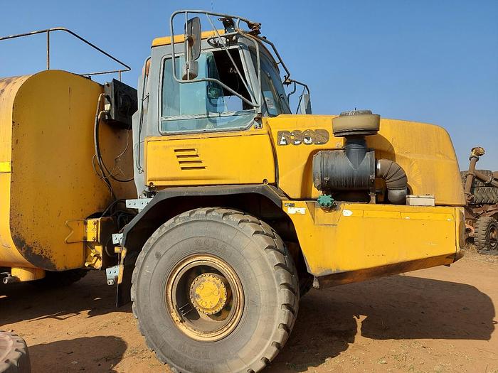 Used Bell B30 Water Bowser for Sale in Emalahleni, South Africa
