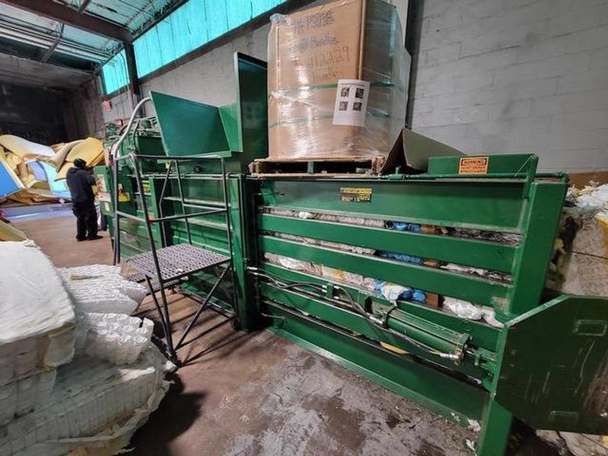 Used JV Manufacturing HX-72 Closed Door Horizontal for Sale in Connecticut
