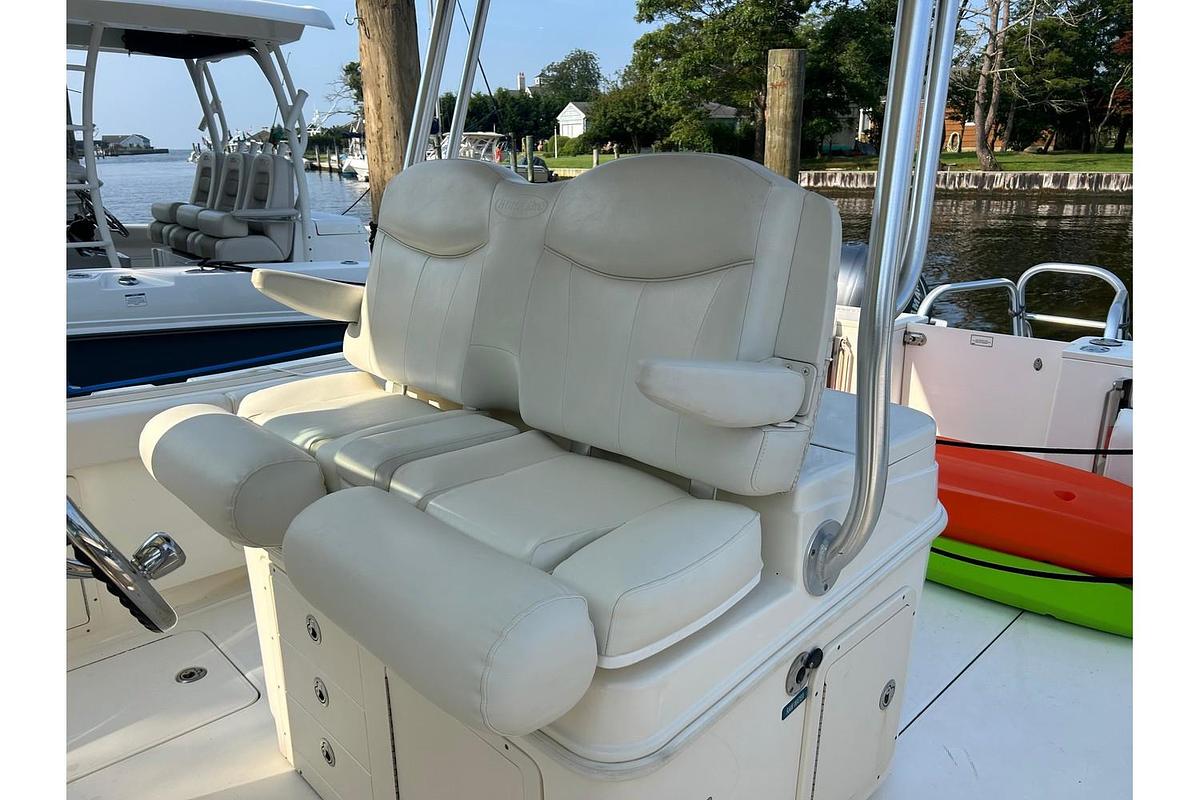 Used 2012 World Cat 320 CC for Sale at Island Yacht Management