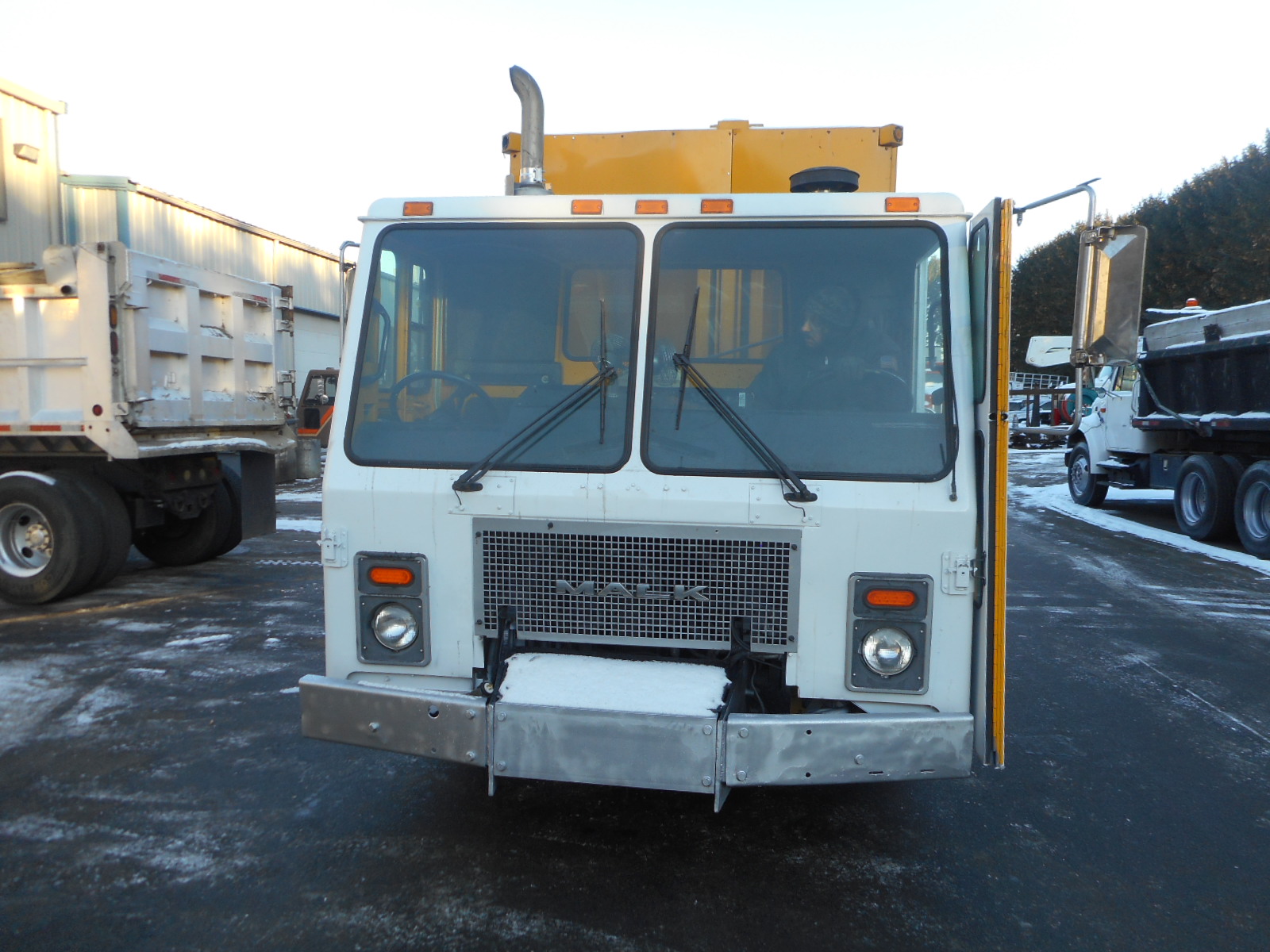 PRAIRIE TRUCK & AUTO