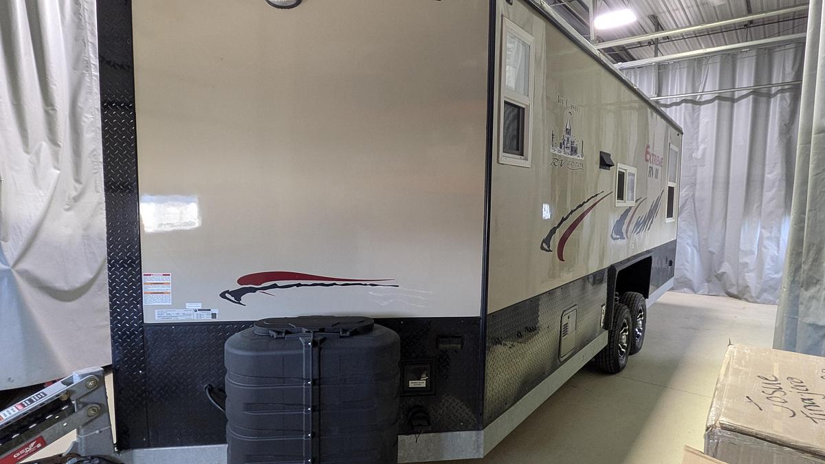Used 2025 Ice Castle Fish Houses 8' X 21V RV for Sale at River ...