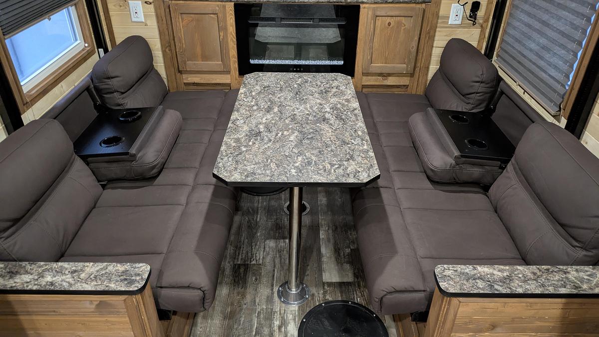 Used 2025 Ice Castle Fish Houses 8' X 21V RV for Sale at River ...