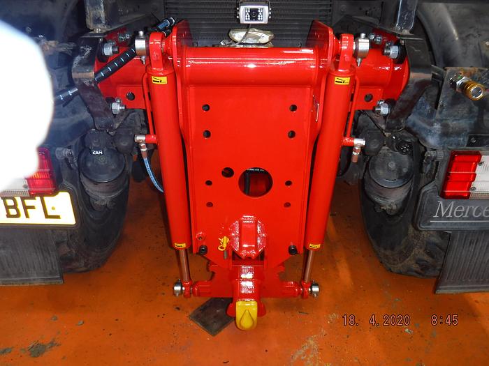 New UNIMOG UGN PICK UP HITCH for Sale in Ingleton, United Kingdom