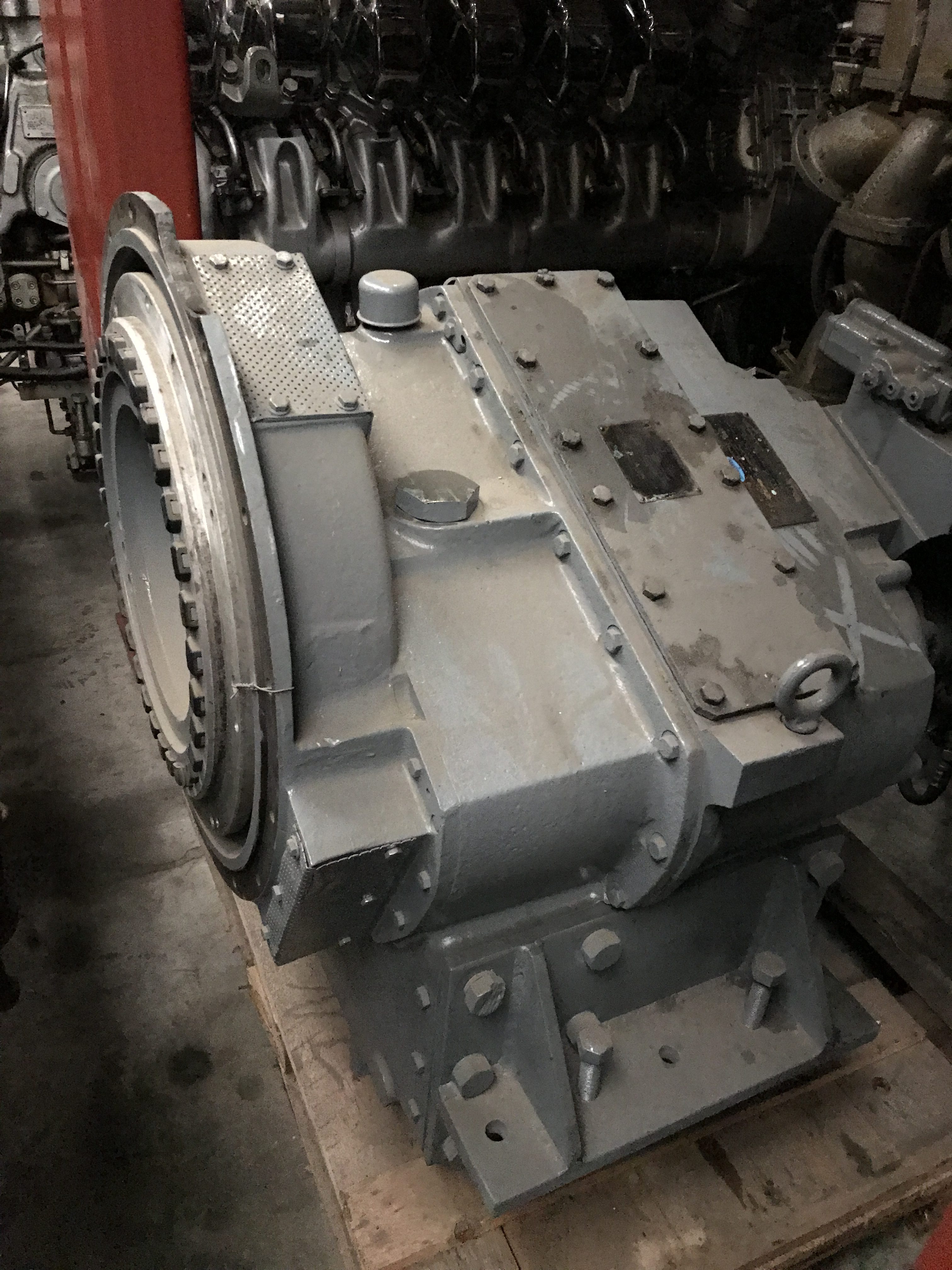 Used GEARBOX TWIN DISC MG 520 for Sale at VIMO Trading Co. B.V.